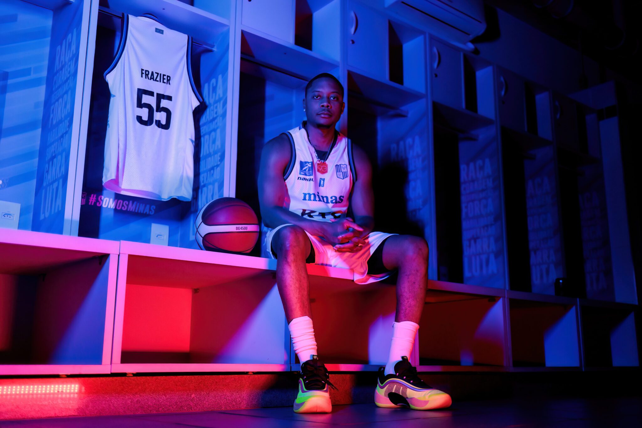 Com oito anos de experiência na NBA, Tim Frazier reforça o KTO Minas ...